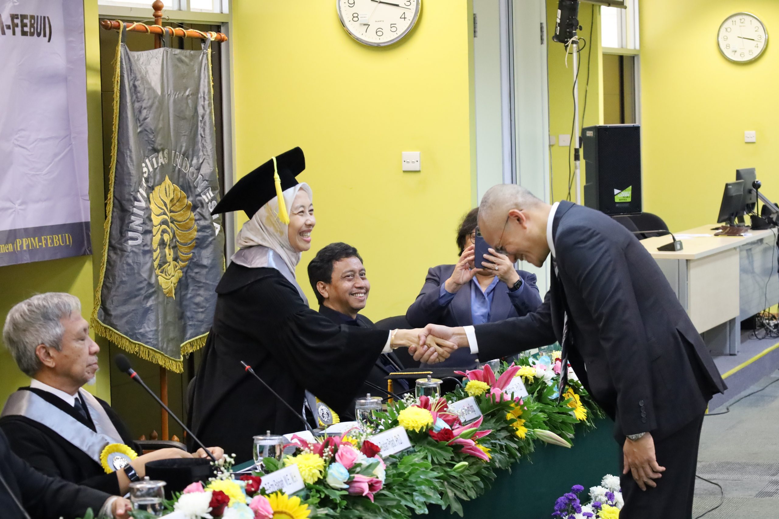 Promosi Doktor PPIM FEB UI Eksplorasi ‘The Role Of Environmental Uncertainty, Transformational ...