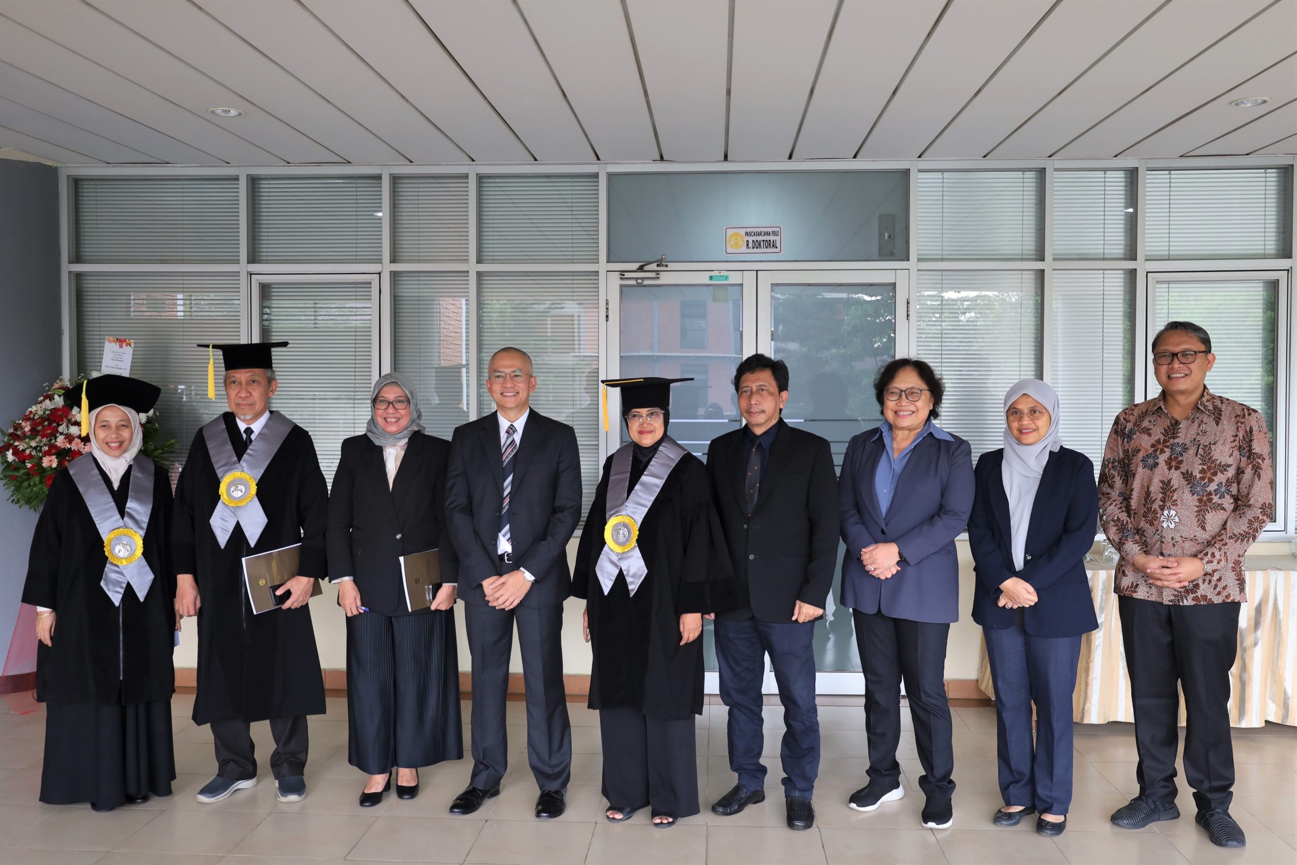 Promosi Doktor PPIM FEB UI Eksplorasi ‘The Role Of Environmental Uncertainty, Transformational ...