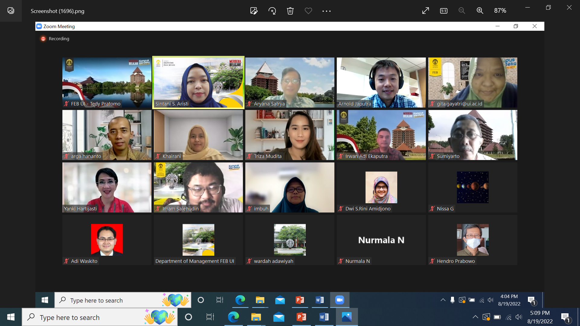 PELATIHAN SOFTWARE SMART PLS – Departemen Manajemen Fakultas Ekonomi ...